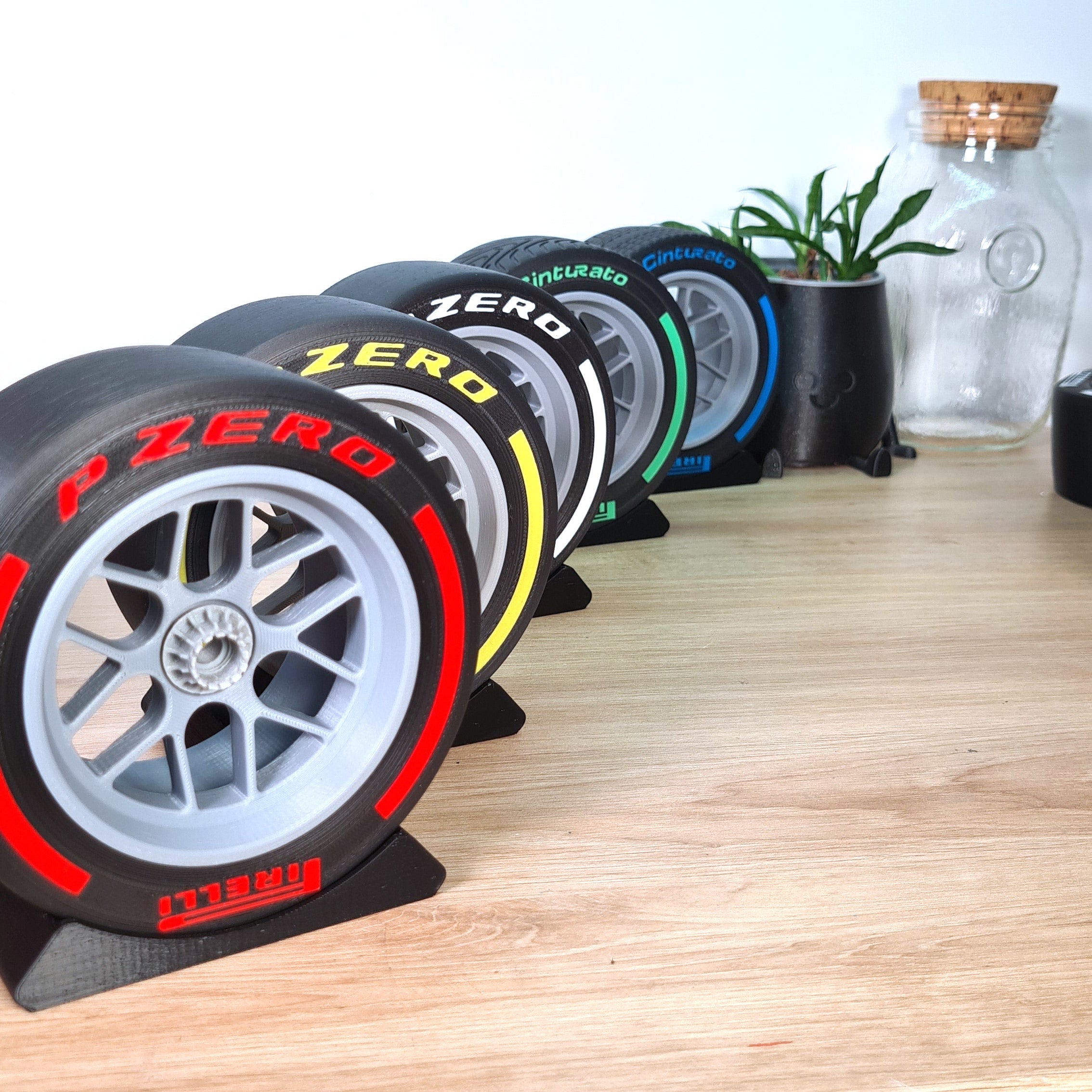 Formula 1 Wheel replicas - Ideal for any F1 fan - Customizable gift ...